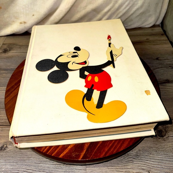Disney | Other | Vtg 973 The Art Of Walt Disney By Christopher Finch ...